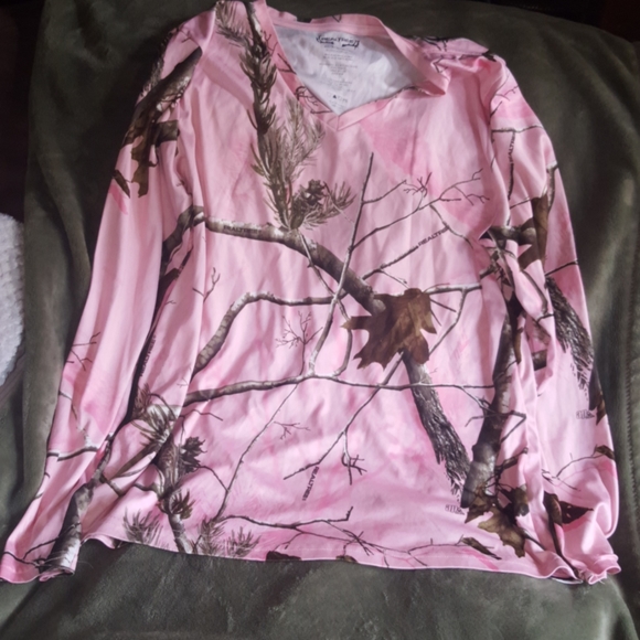 Realtree | Tops | Realtree Pink Camo Long Sleeve Shirt Xl 618 | Poshmark